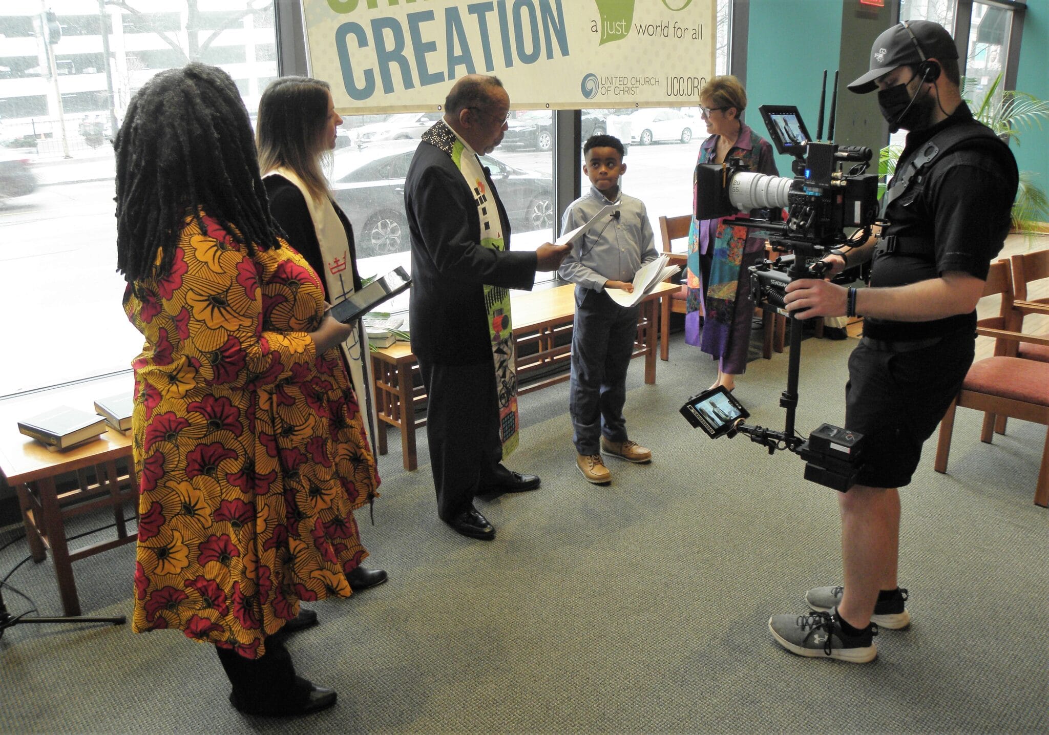 Final worship service helps church grieve and celebrate Cleveland ...