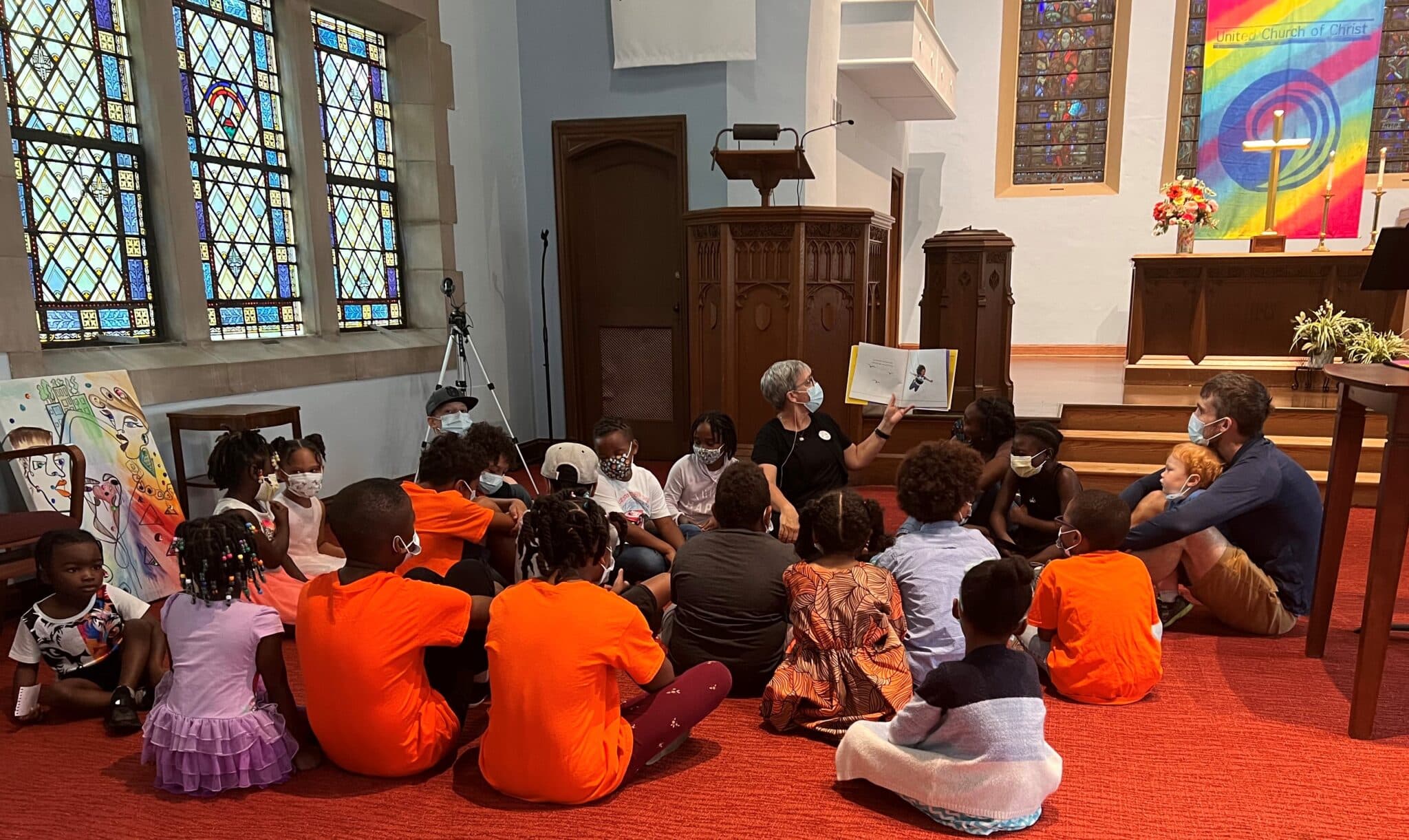 Churches let go of buildings and find ways to keep on worshiping ...