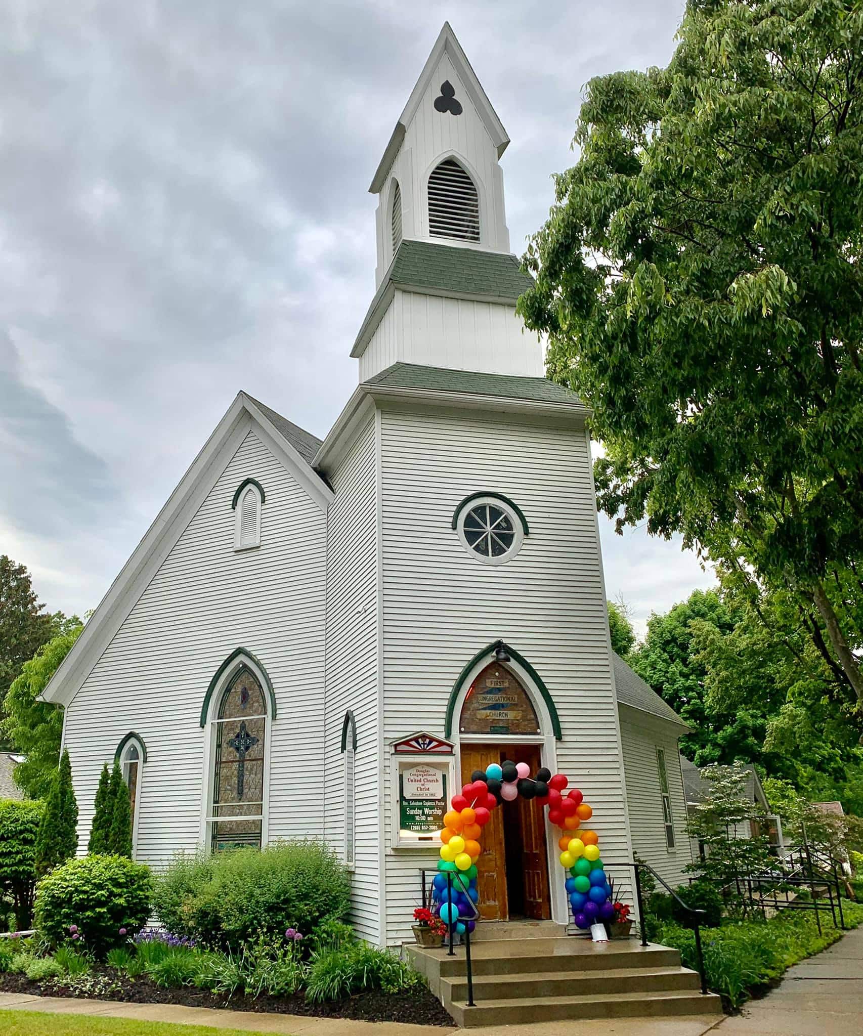 UCC churches celebrate Pride with glitter blessings, candles, acts of ...