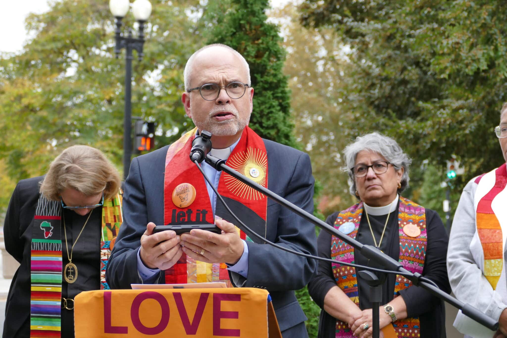Conference Ministers tell Congress: 'Love Knows No Borders' in week of ...
